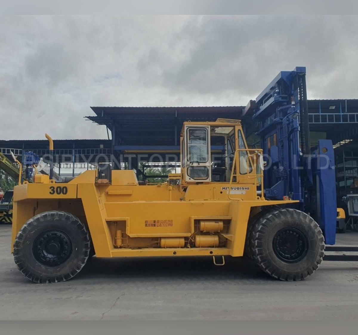 Forklift 30 ton | P.SIRIYONTFORKLIFT CO., LTD.